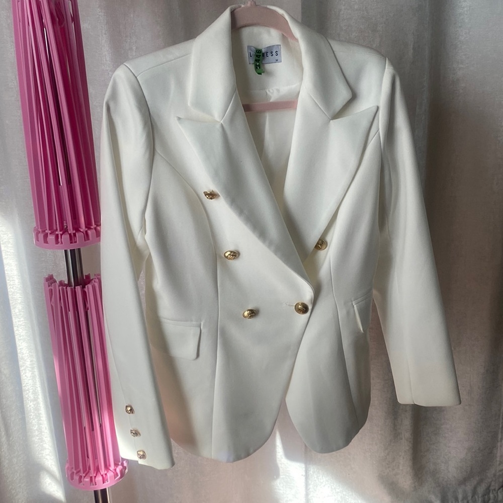 Ivory Lioness Blazer With Gold Buttons - Gem